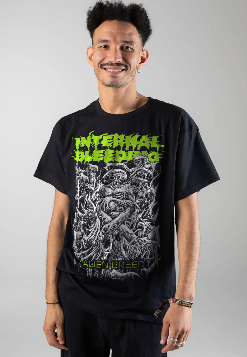 Internal Bleeding - Alien Breed - T-Shirt | Impericon