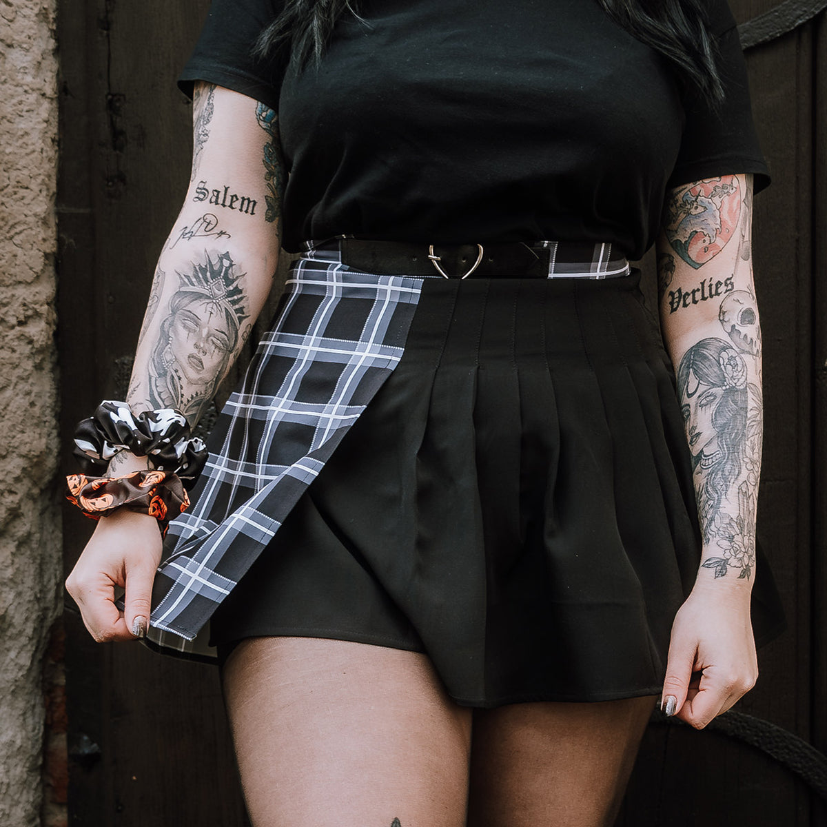 Gothic Clothing – Outfits, Styles & Brands | Impericon