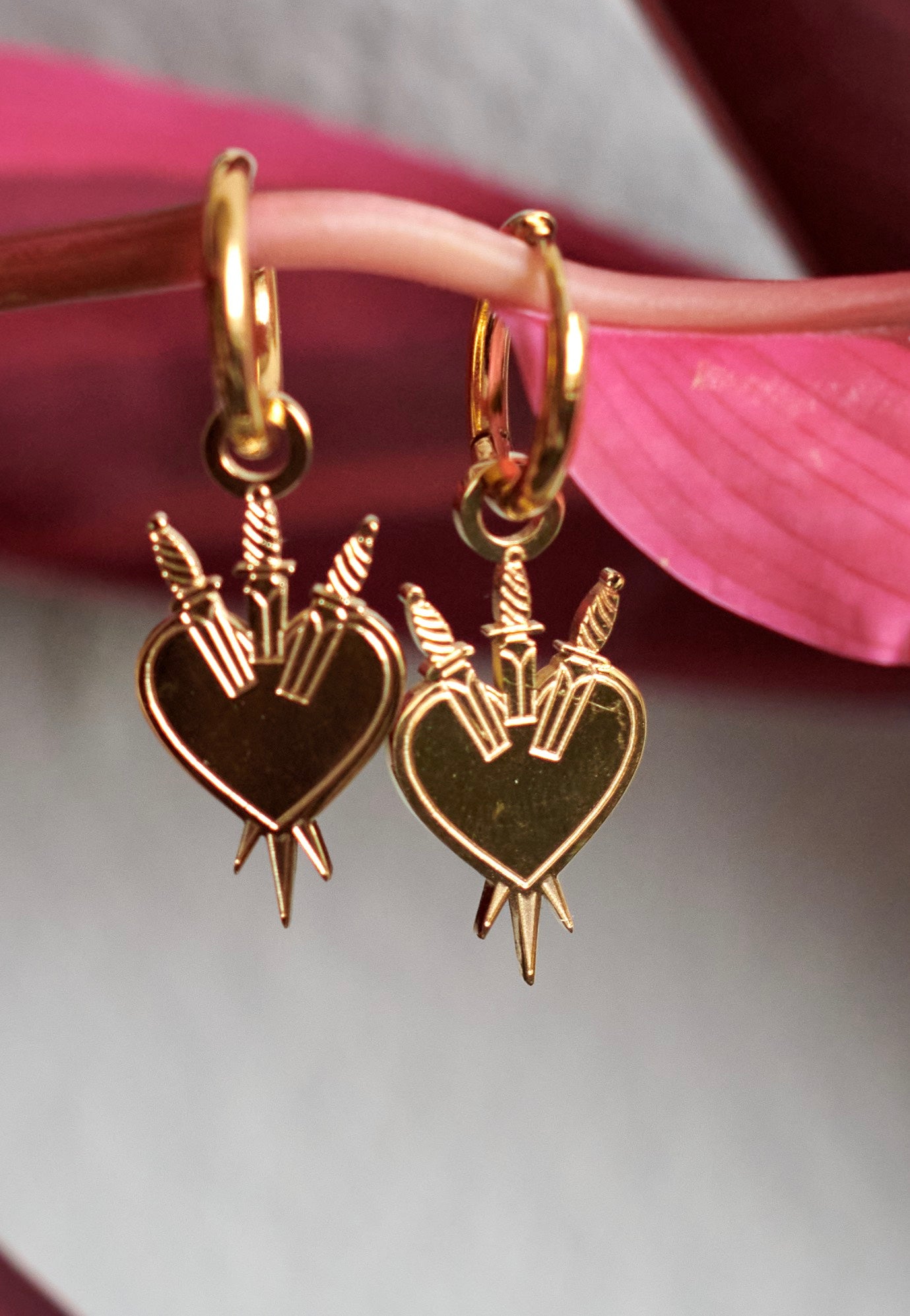 Wildcat - Little Sword Heart Gold - Earrings | Impericon