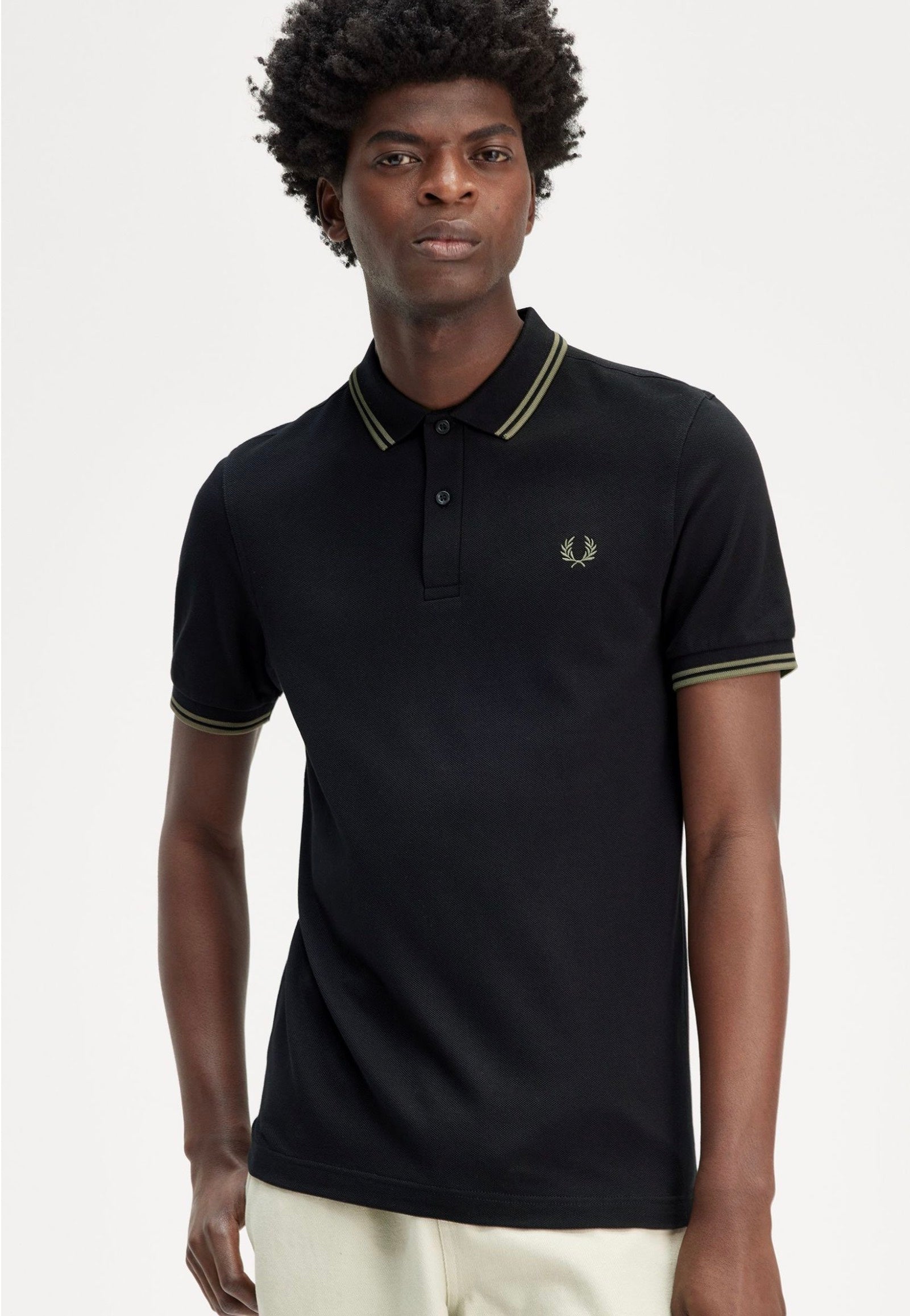 Fred Perry - The Twin Tipped Black/Lr Wgre - Polo | Impericon